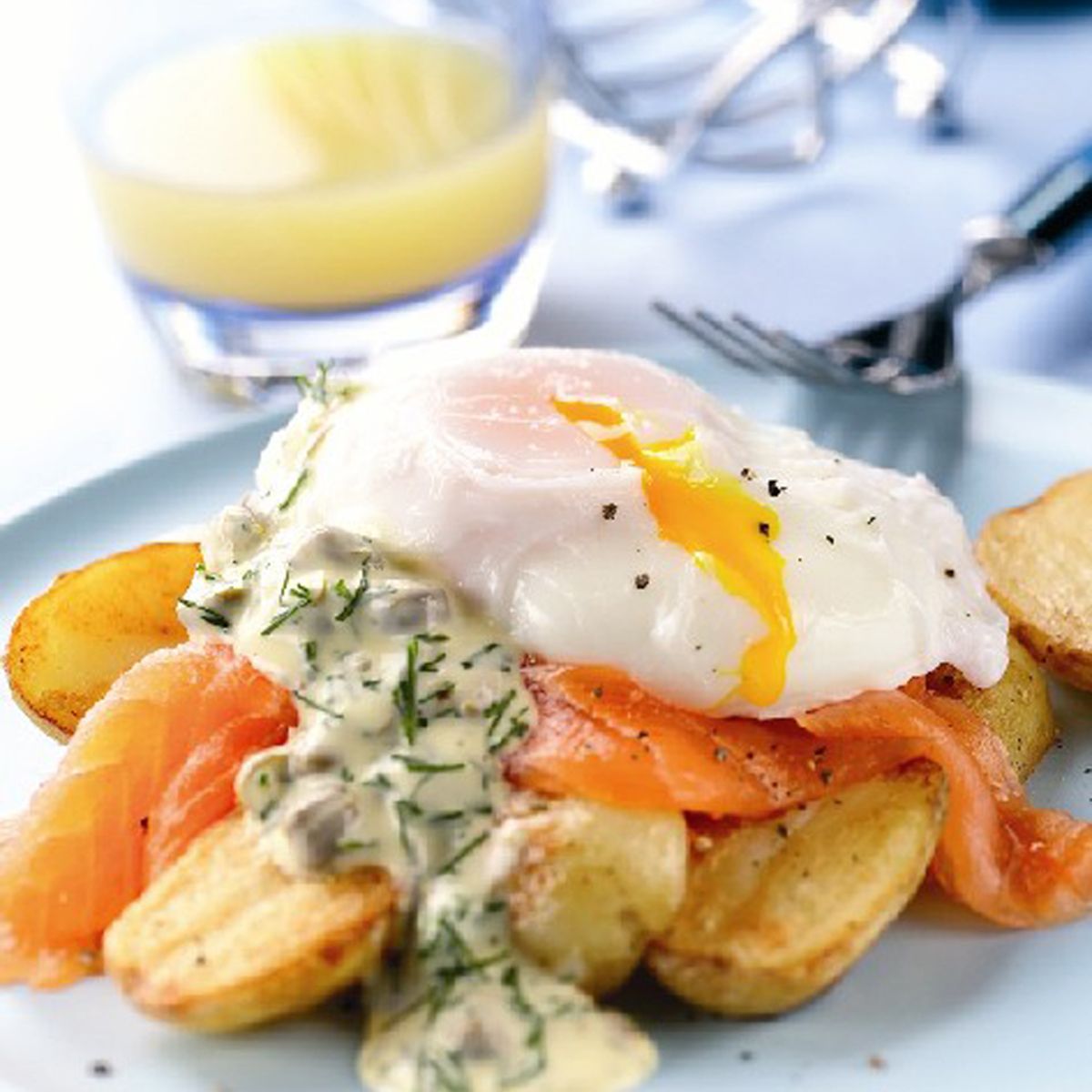 how to cook eggs for eggs benedict