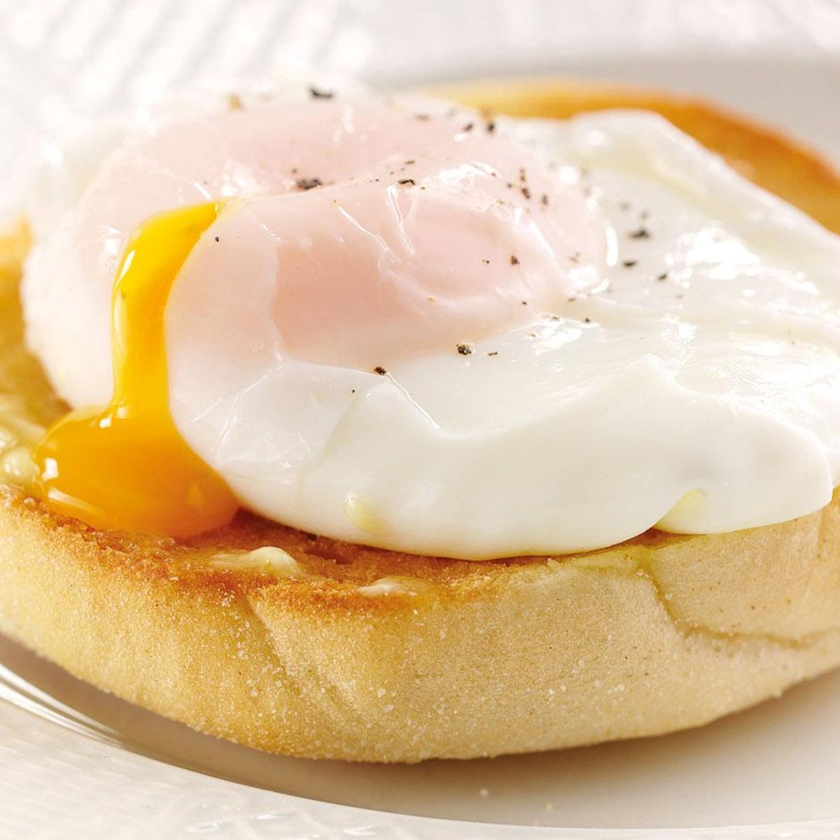 how to reheat cooked poached eggs
