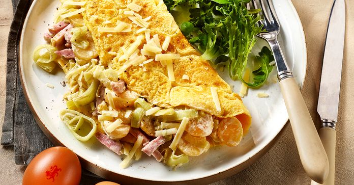 how to cook an omelette with cheese and ham